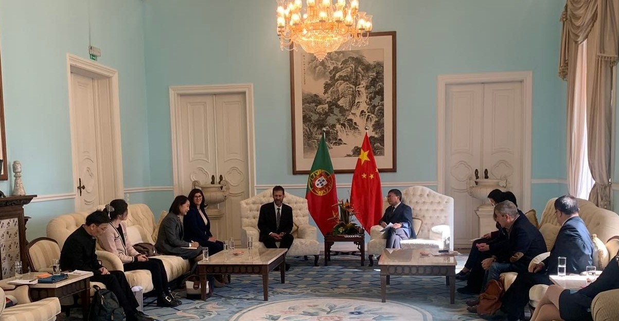 Reunião geral sobre o ensino de chinês em Portugal na Embaixada da ...